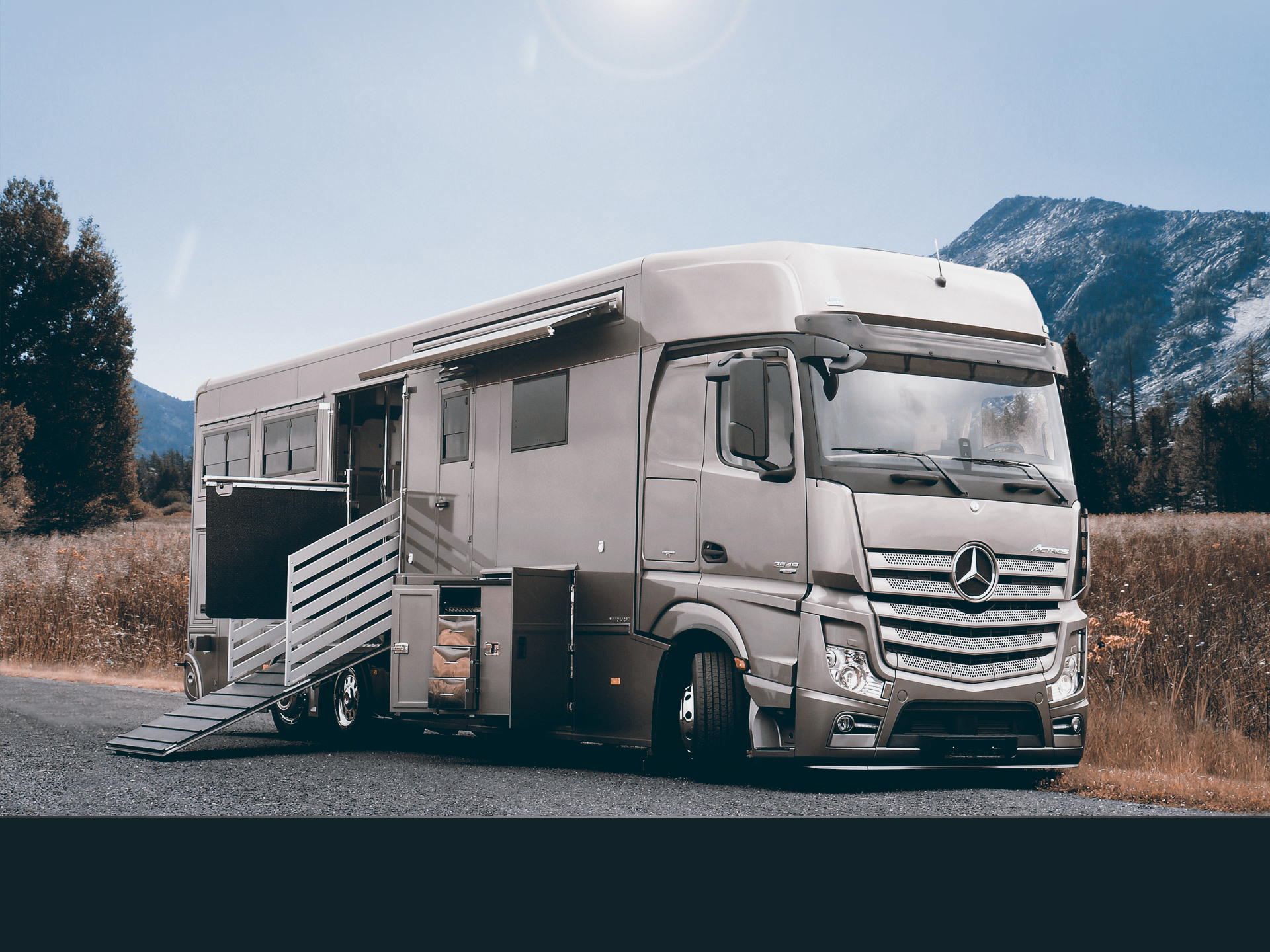 Stabile Sandwichplatten für den Fahrzeugbau und Fahrzeugaufbauten ...