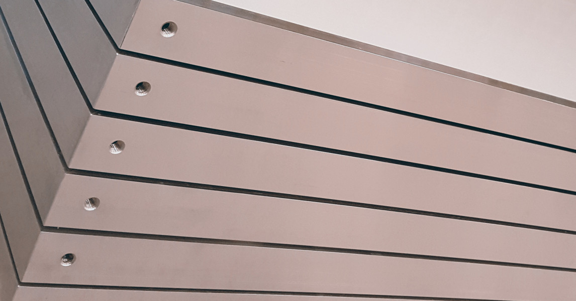 We also supply our sandwich panels with edge sealing. | Coratec AG